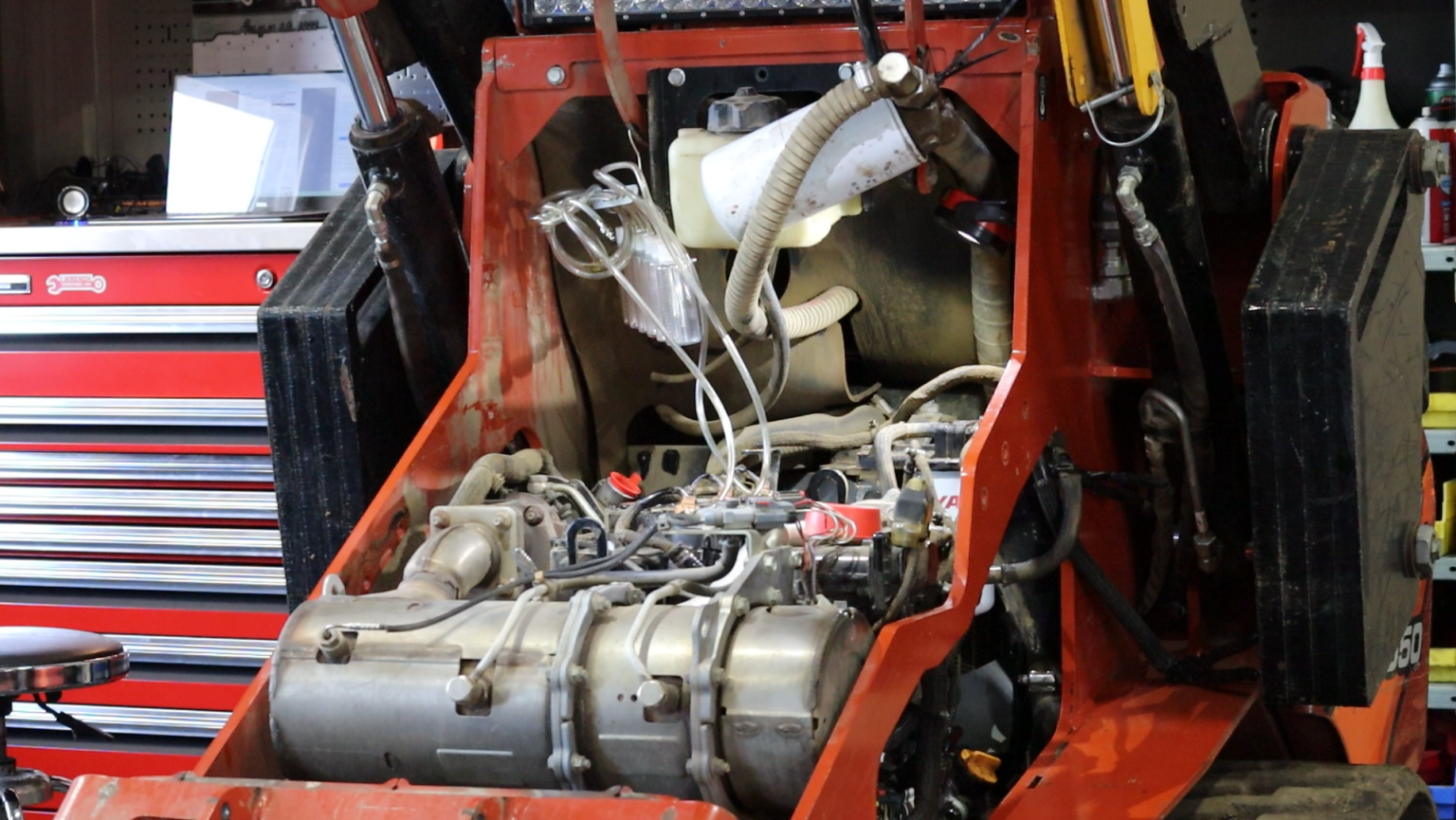 Yanmar Fuel Injector Replacement Tutorial - HooverTec